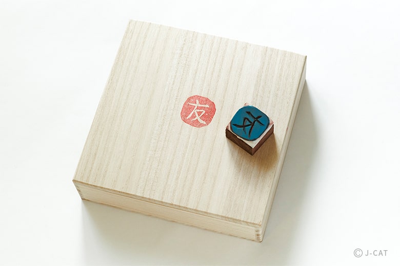 Japanese Lacquer-finished Kamakura-bori Wood Carving under Kyukei Goto