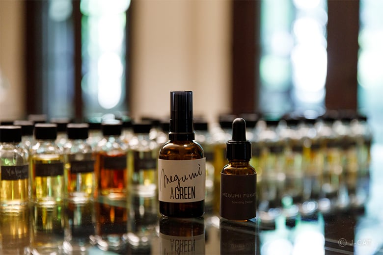 Private Japanese Scent-Making Experience with a Scenting Designer in Tokyo