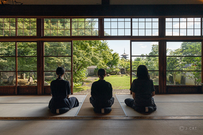 Zen Meditation Experience with Private & Exclusive Access to Kodaiji ...