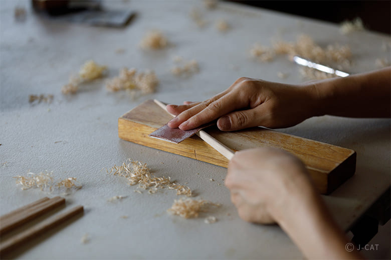 Woodworking Your Own Chopsticks at Mogami Kogei – with Paulownia Box
