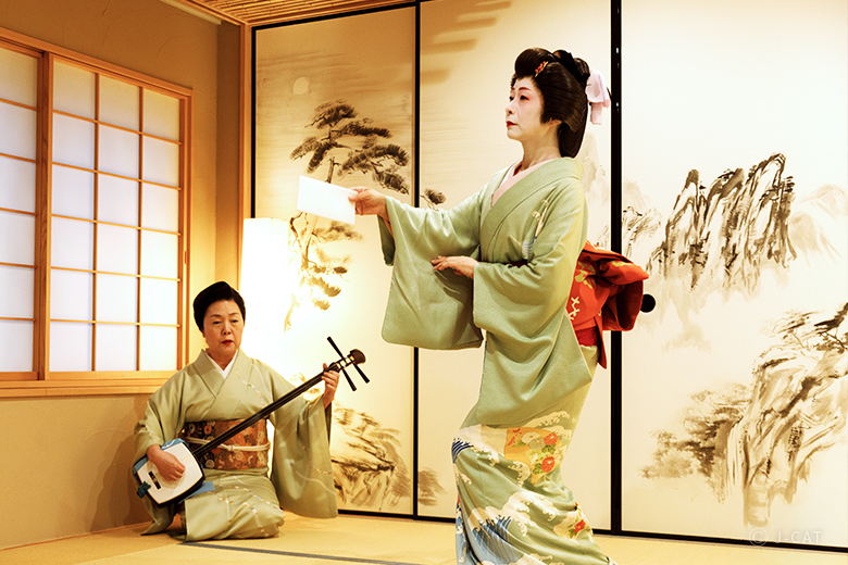Private Geisha Tea Time with Japanese Traditional Dance and Shamisen ...