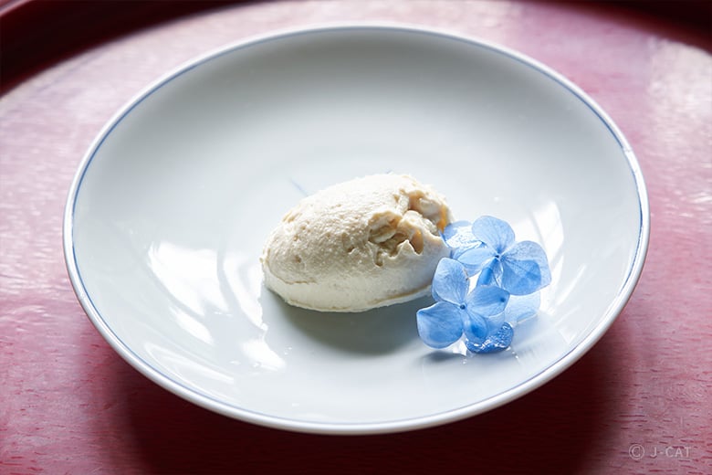 Dining on the Vegetarian Shojin Cuisine of Imperial Princesses at a ...