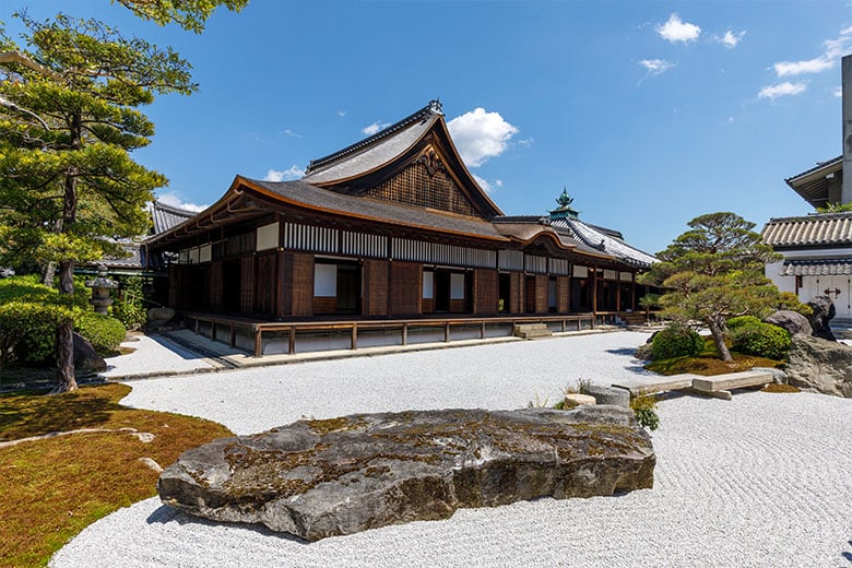 Exclusive Private Tour of Toji Temple, a World Heritage Site, with a ...